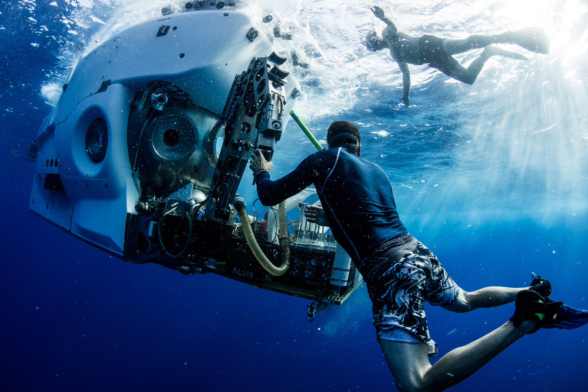 HOV ALVIN REFIT - National Deep Submergence Facility