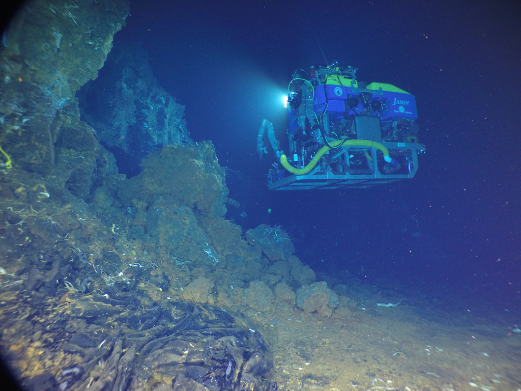 Jason samples vents at the East Pacific Rise - National Deep ...
